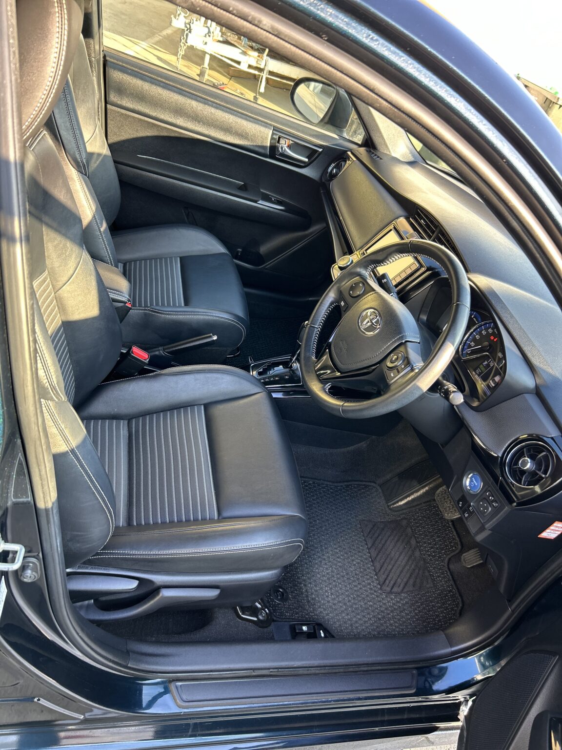 Toyota Corolla Axio WXB 2018 Hybrid - JDM MotorWorks